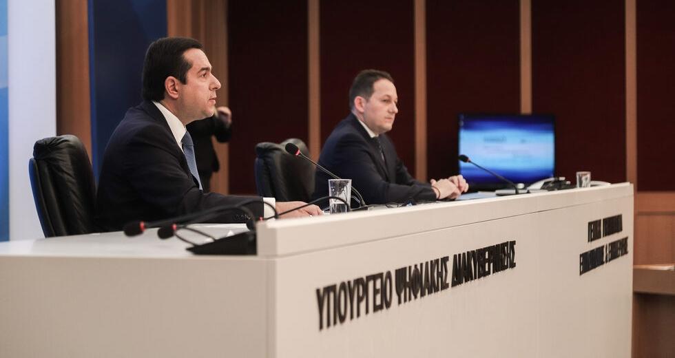 ΣΥΡΙΖΑ και ΚΚΕ στα "κάγκελα" για την επίσκεψη Μηταράκη-Πέτσα - Η ΓΝΩΜΗ