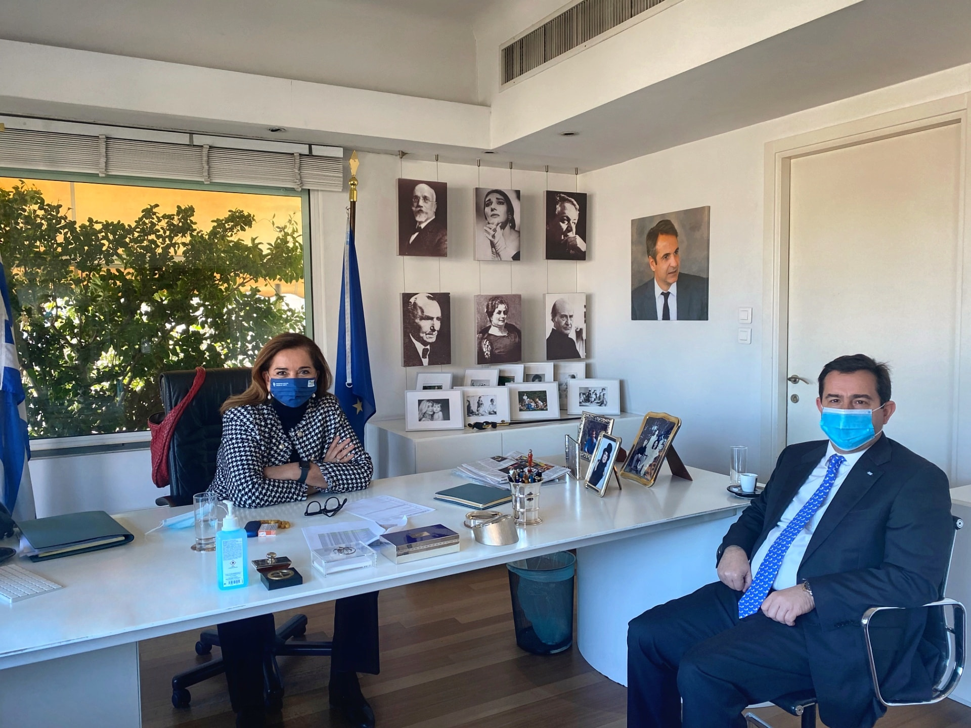 Για το ΚΥΤ Φυλακίου τα είπαν Μπακογιάννη-Μηταράκης - Η ΓΝΩΜΗ