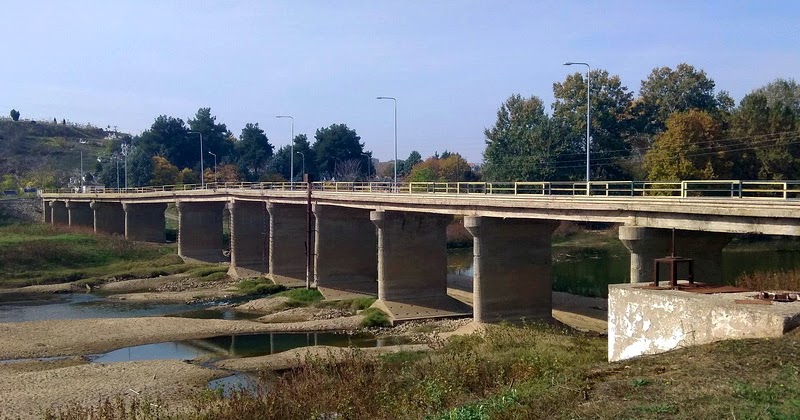 Απραξία από την Περιφέρεια για τα αναχώματα και την κλειστή γέφυρα στον ...