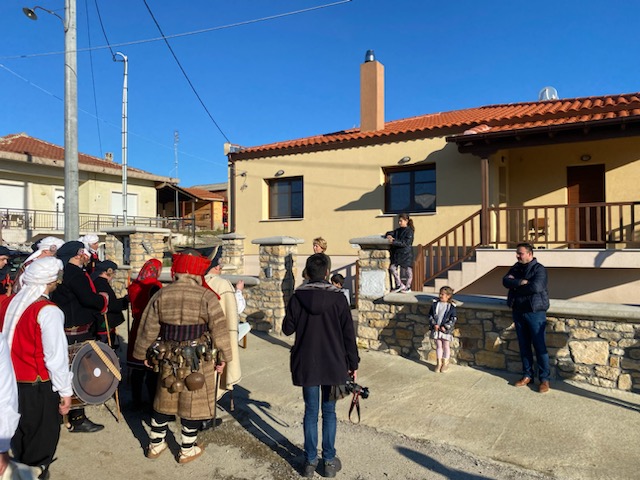 Το παραδοσιακό Θρακιώτικο Χριστουγεννιάτικο Έθιμο του ''ΠΟΥΡΠΟΥΡΗ'' στο ...