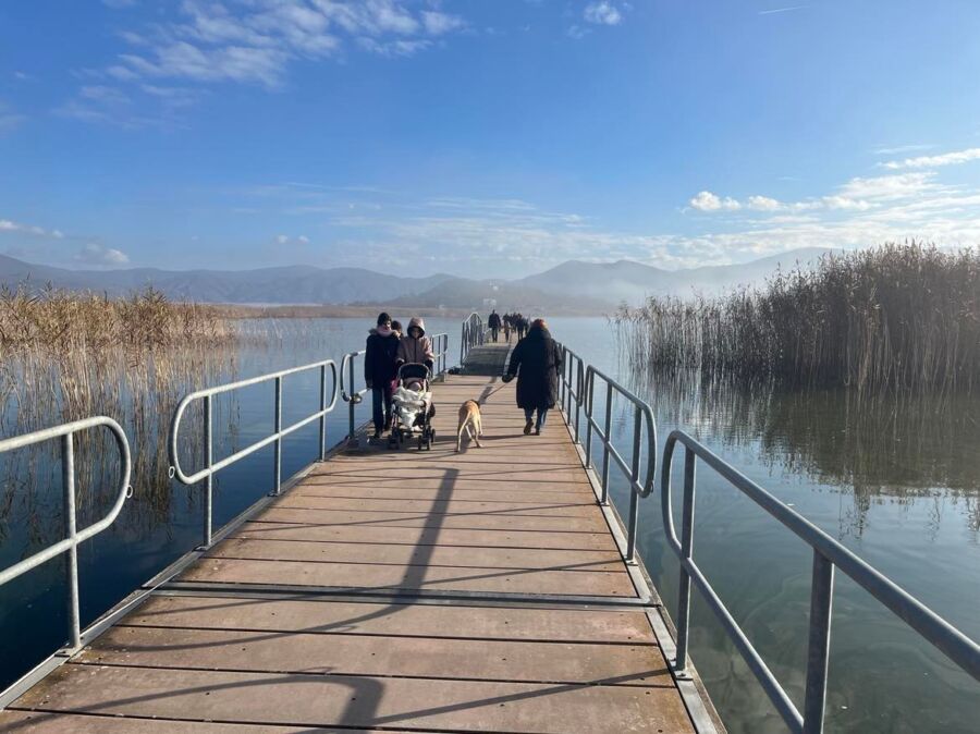 ΟΔΟΙΠΟΡΙΚΟ: Περιήγηση στα παραδεισένια τοπία των Πρεσπών - Η ΓΝΩΜΗ