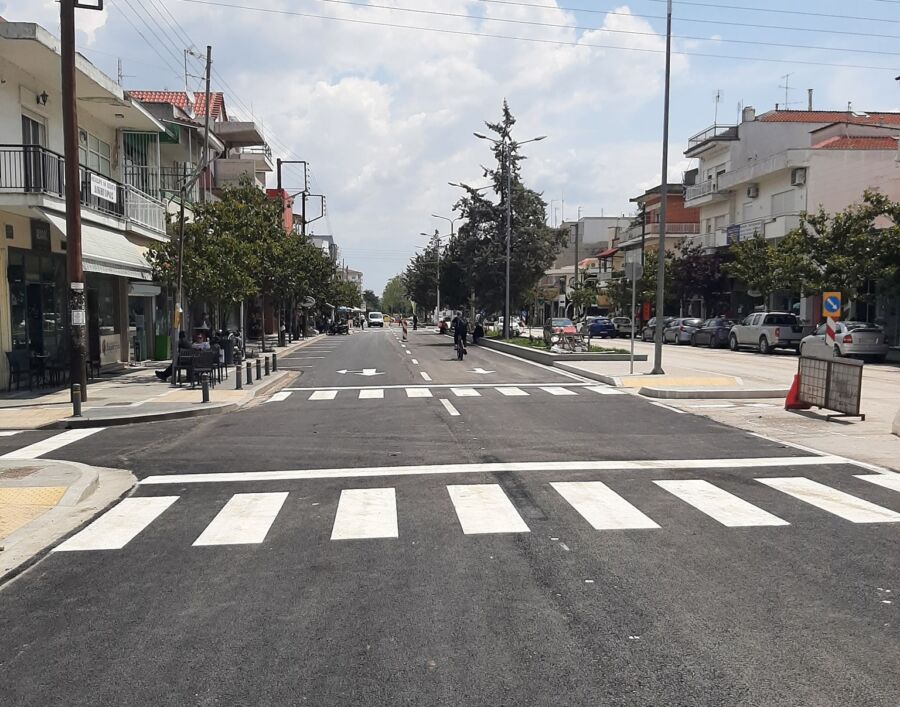 Ολοκληρώνονται οι εργασίες ασφαλτόστρωσης στο κέντρο της Ορεστιάδας - Η ...