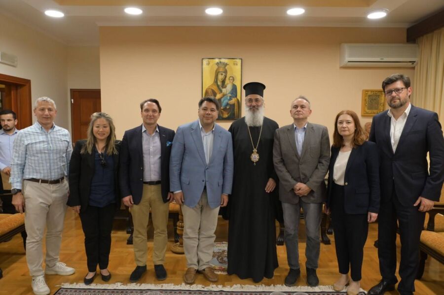 Επίσκεψη του Πρέσβη των ΗΠΑ και άλλων Πρέσβεων στον Μητροπολίτη κ ...
