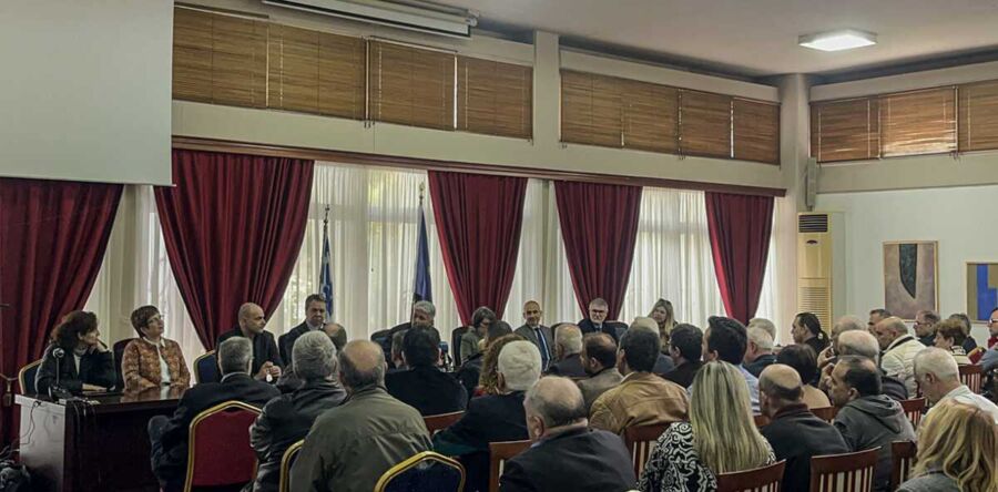 Κλιμάκιο του ΔΠΘ στην Πανεπιστημιούπολη της Καβάλας λίγο πριν τη ...